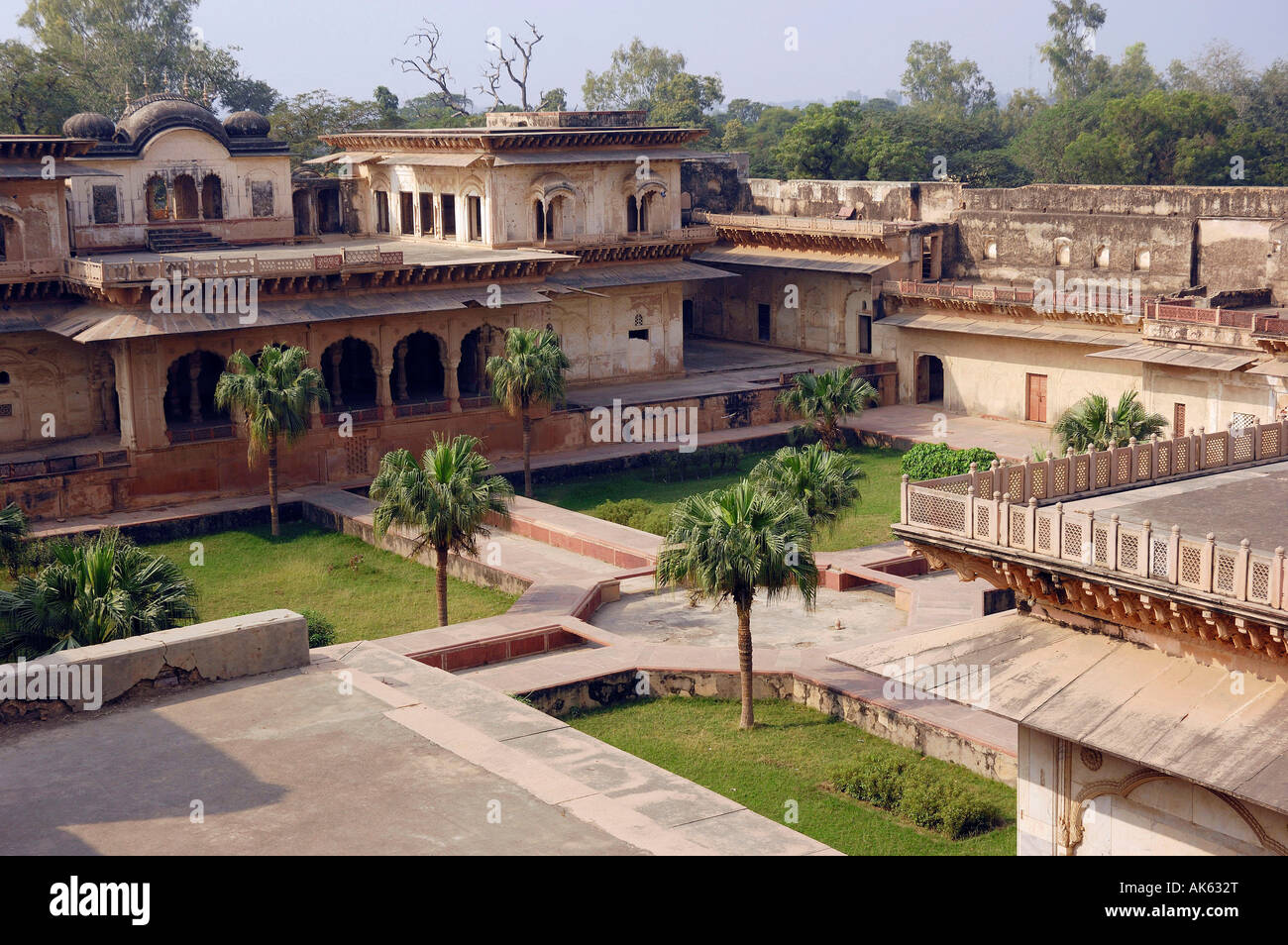 Deeg palace with garden hi-res stock photography and images - Alamy