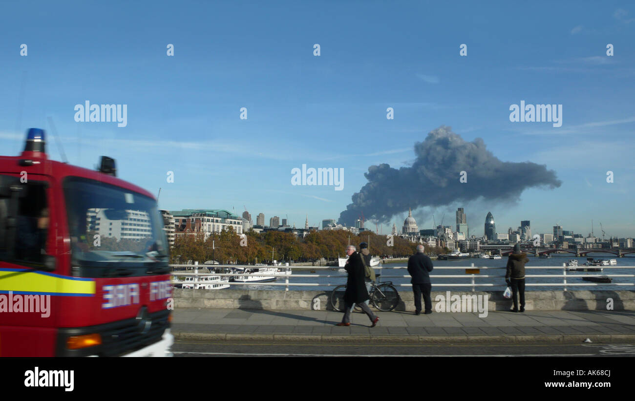 Fire truck london hi-res stock photography and images - Alamy