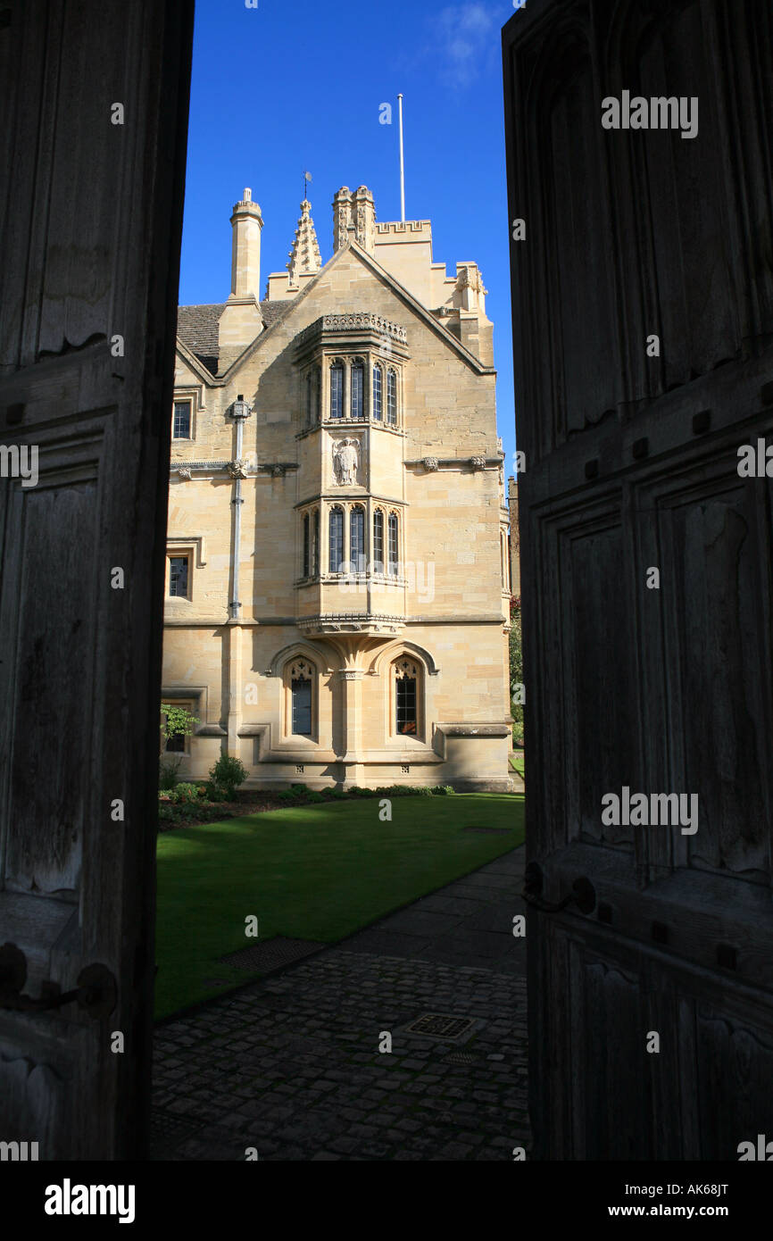 View through college gate hi-res stock photography and images - Alamy