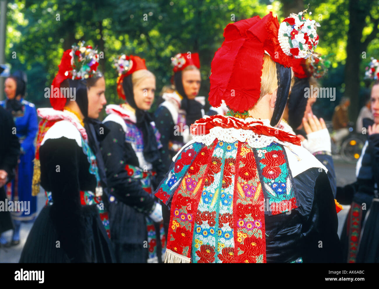 German traditional wedding dress hi-res stock photography and images ...