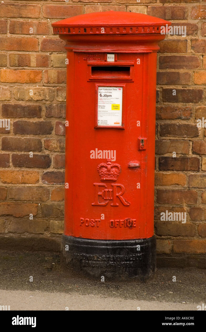 The crown worcester hi-res stock photography and images - Alamy