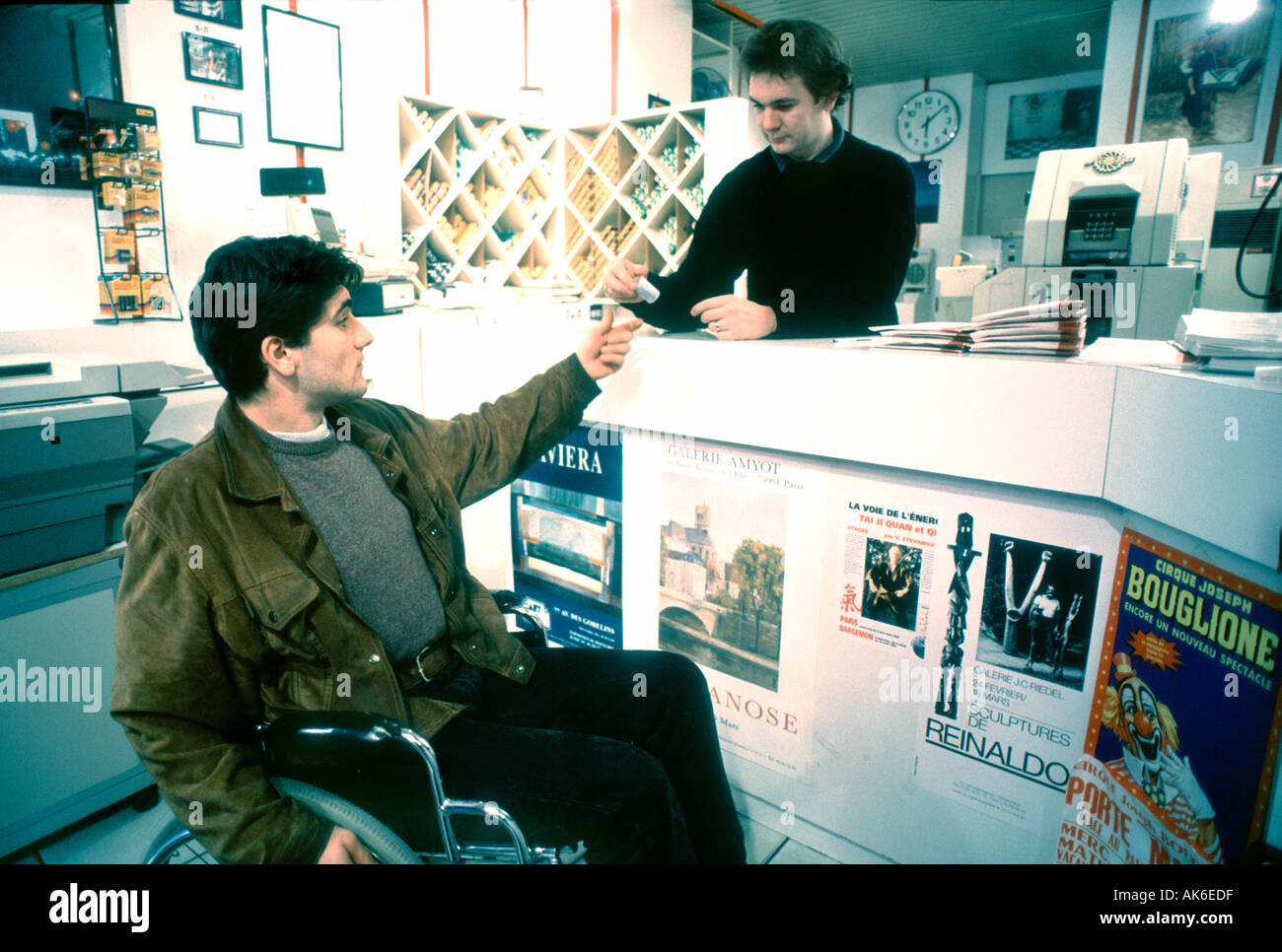 Positive images of people in wheelchairs hi-res stock photography and ...