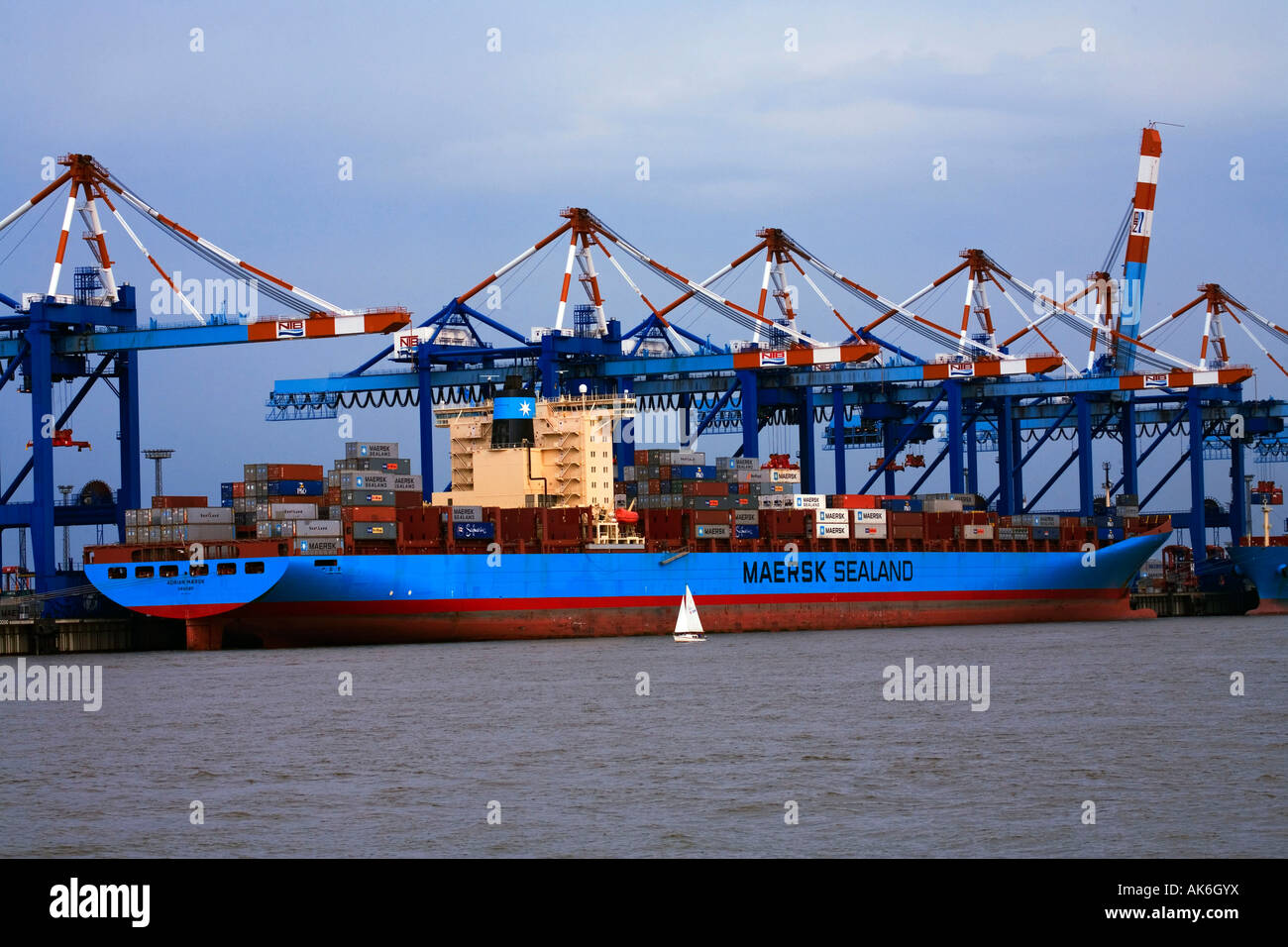 Container ship / Bremerhaven Stock Photo - Alamy