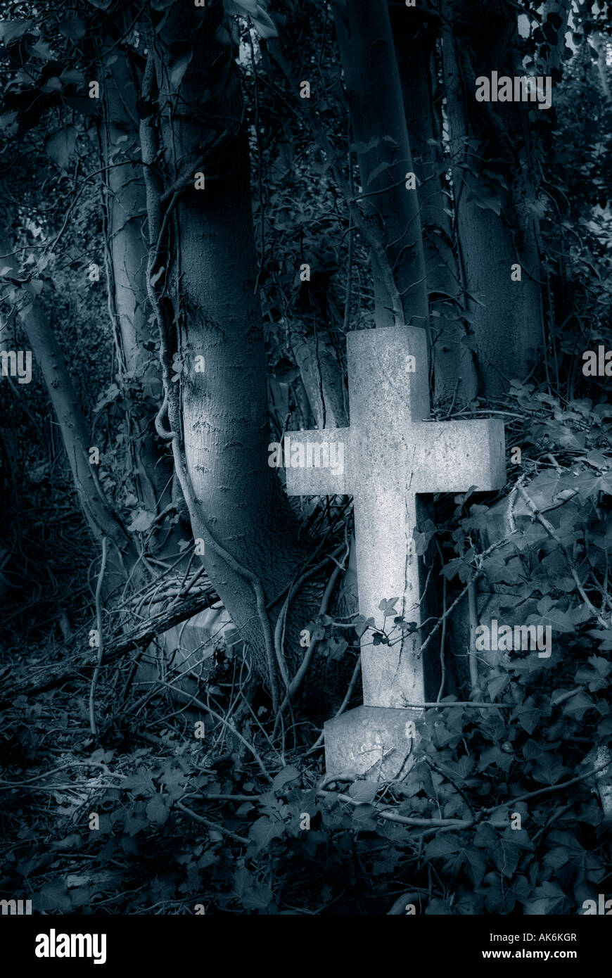 Ghostly Gravestone Cross Stock Photo - Alamy
