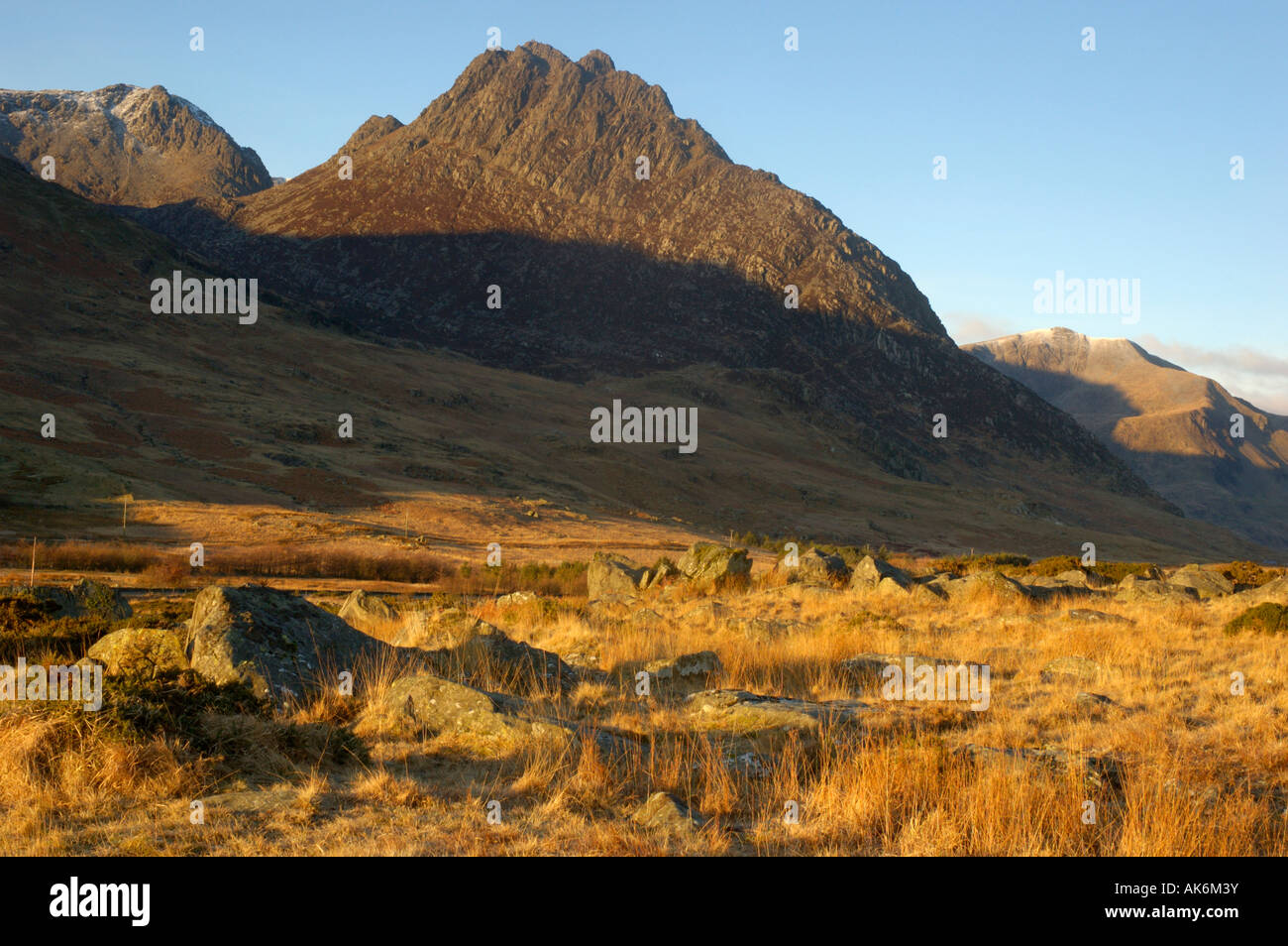 The summit of tryfan hi-res stock photography and images - Alamy