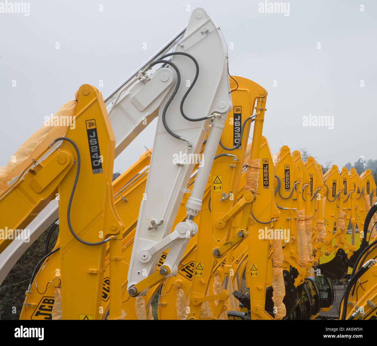 Jcb mechanical digger diggers hi-res stock photography and images - Alamy