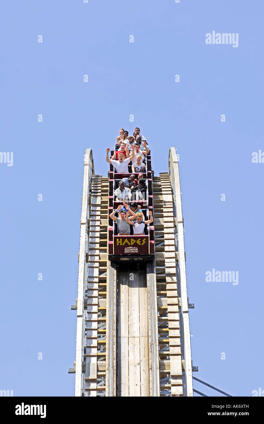 People having fun in a rollercoaster hi-res stock photography and ...