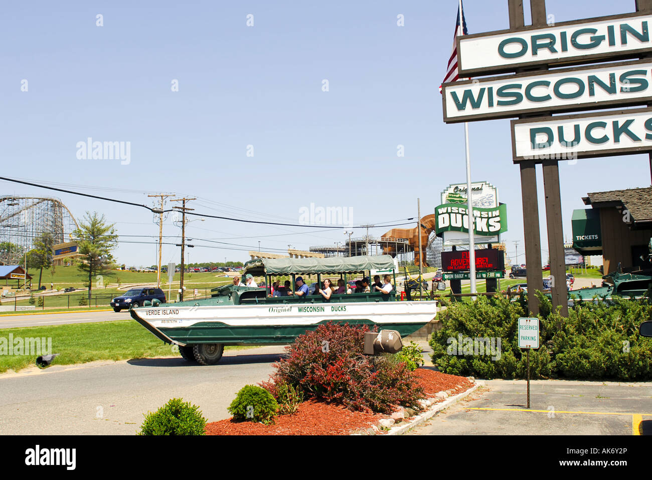 The one and only original Wisconsin Ducks tourist rides around the ...