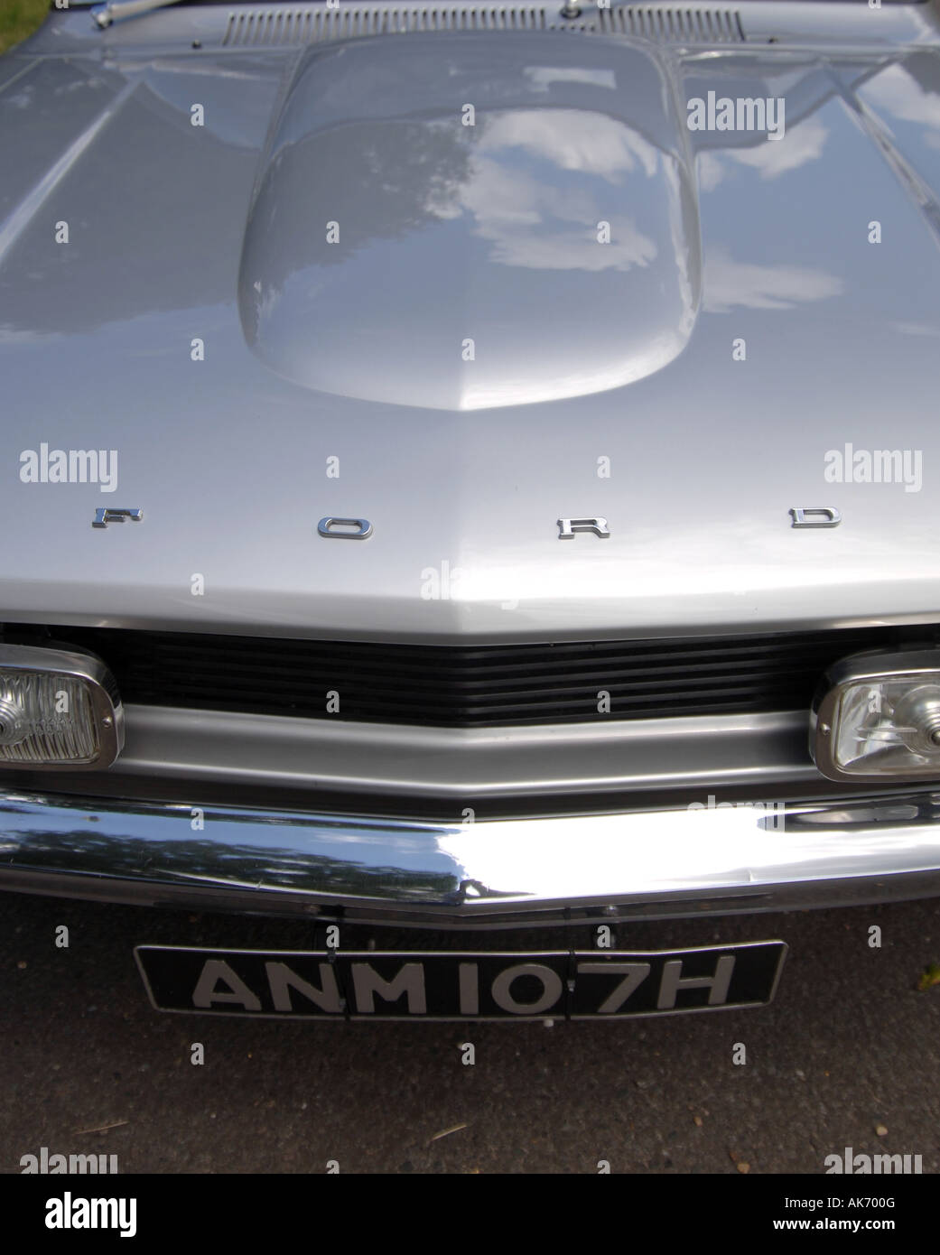 Ford name logo badge letters F O R D silver Capri Stock Photo - Alamy