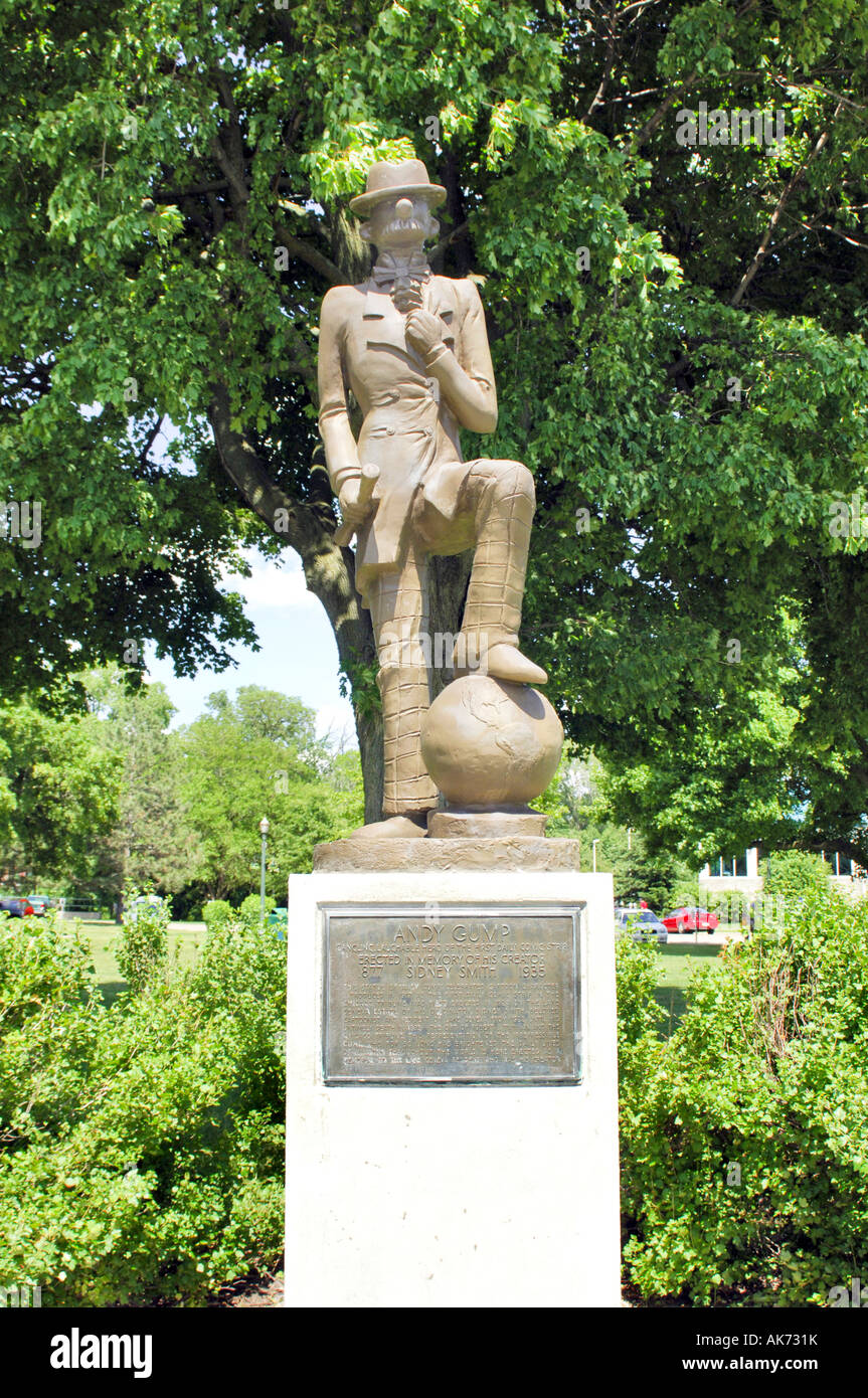 Commemorative statue to Sydney Smith creator of Andy Gump in Lake ...
