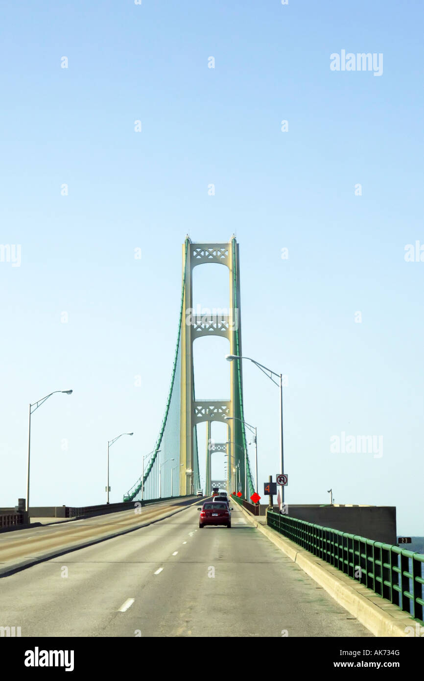 Driving on mackinac suspension hi-res stock photography and images - Alamy
