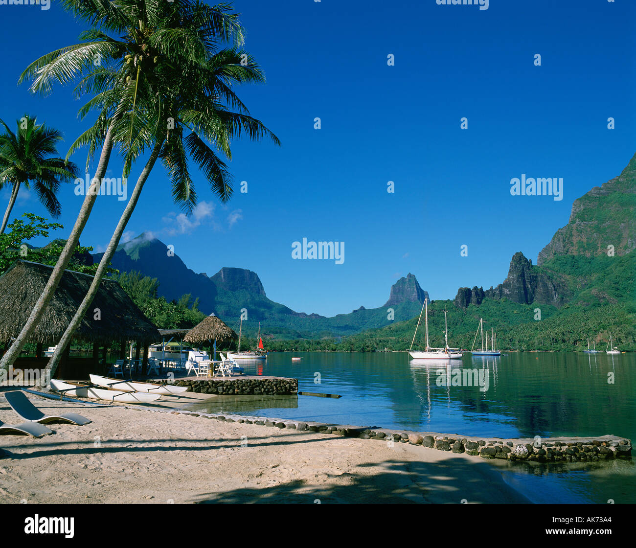 Cook bay moorea hi-res stock photography and images - Alamy
