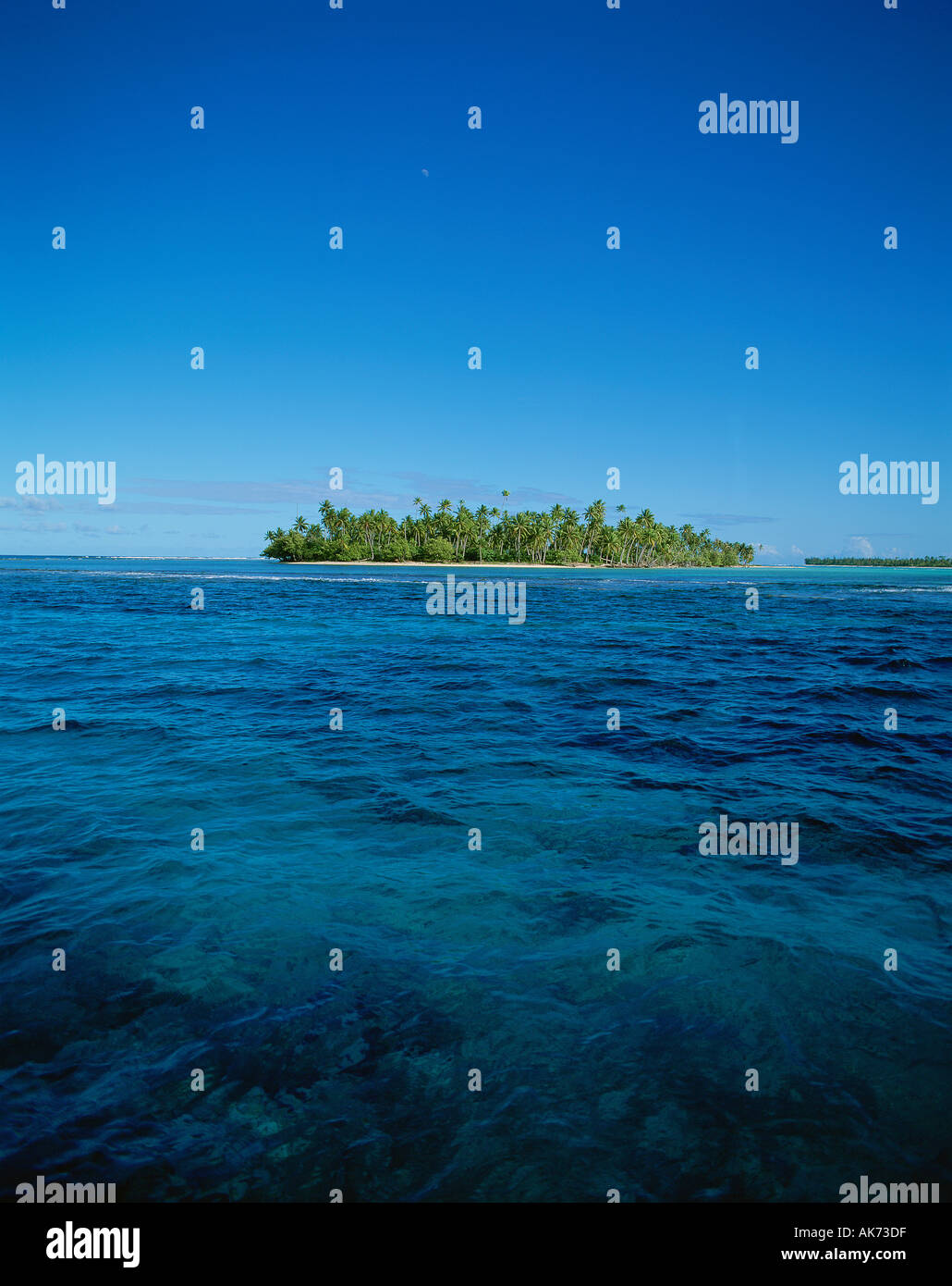 Motu island off Bora Bora French Polynesia Stock Photo - Alamy