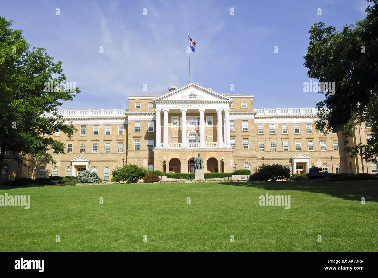 Bascom hall hi-res stock photography and images - Alamy
