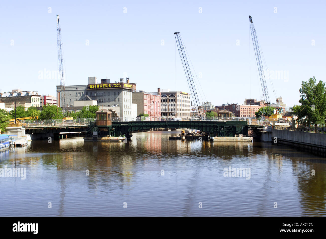 Milwaukee riverwalk district hi-res stock photography and images - Alamy