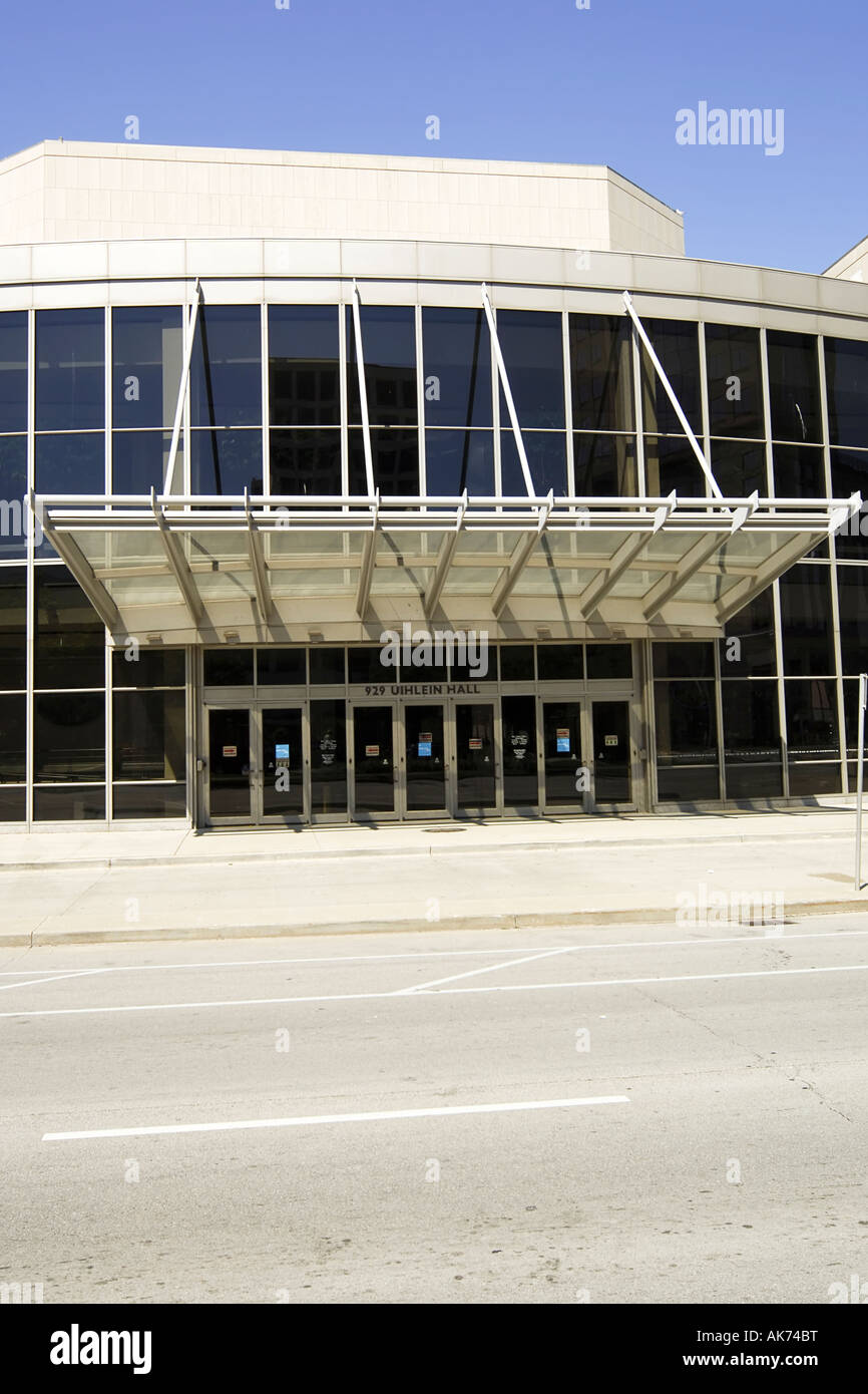 Milwaukee auditorium hi-res stock photography and images - Alamy