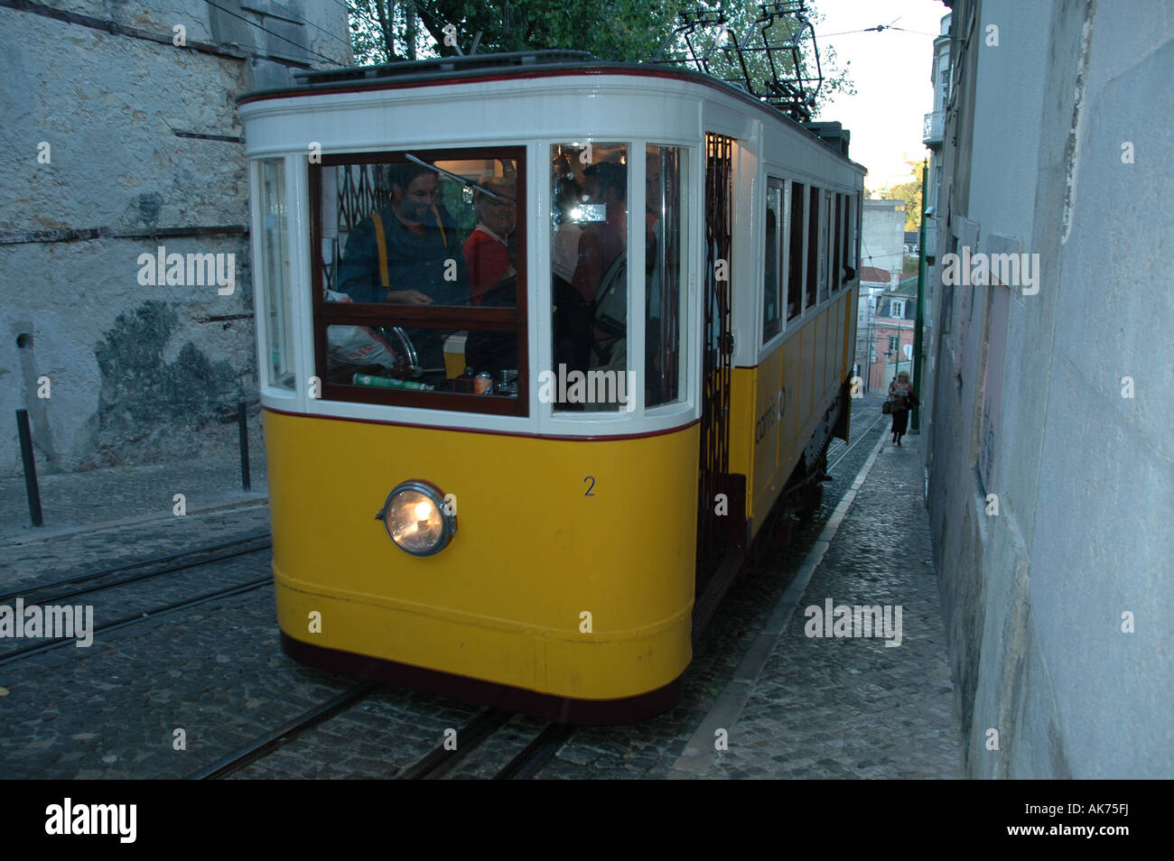 urban town city Stadt tram line streetcar tramway Strassenbahn Bairro ...