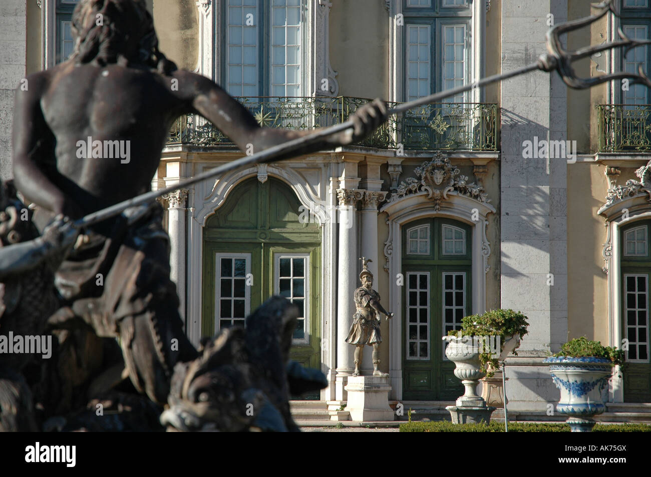 palace Palast Palacio de Queluz entry Eingang sculpture Skulptur ...
