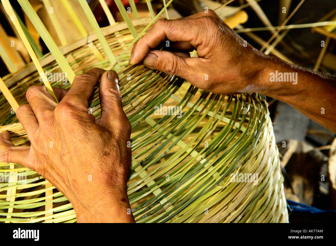 Bamboo plaiting hi-res stock photography and images - Alamy