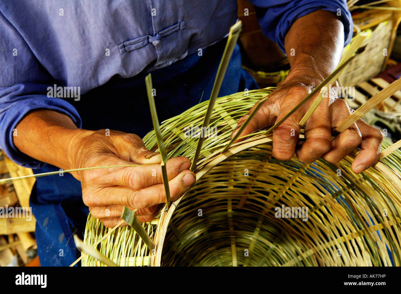 Bamboo plaiting hi-res stock photography and images - Alamy