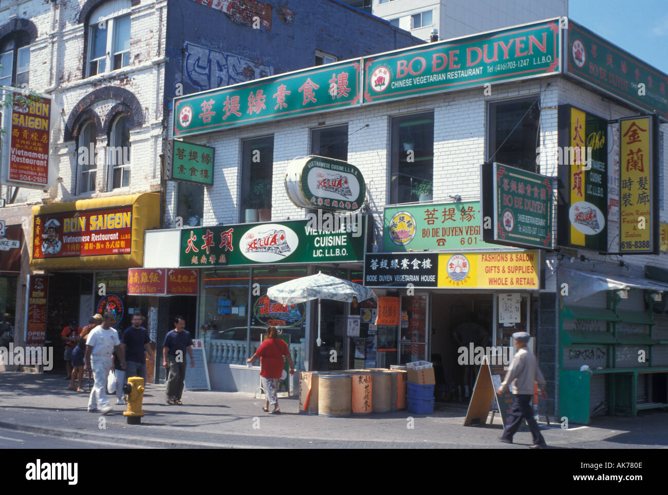 Toronto chinese community hi-res stock photography and images - Alamy