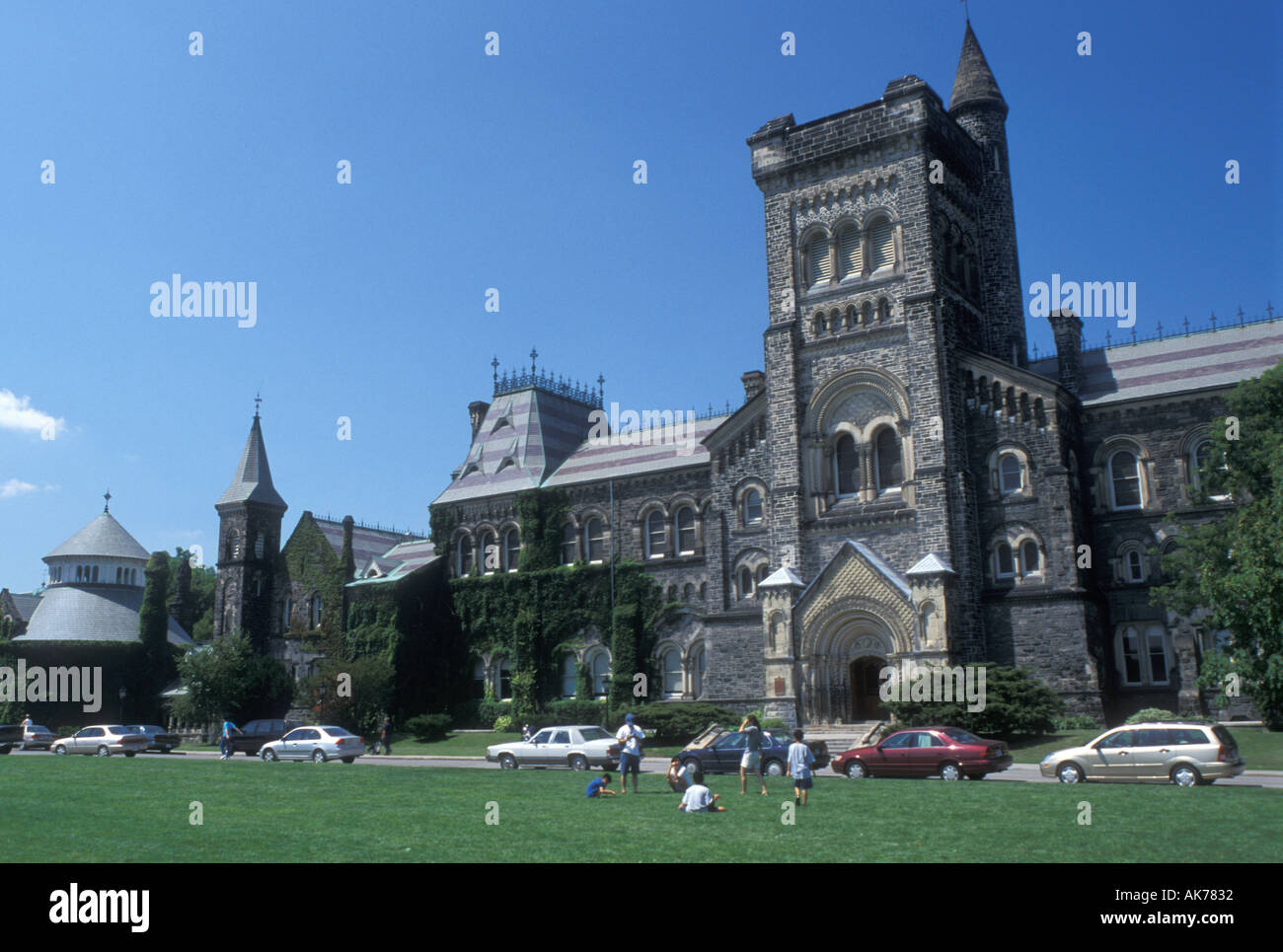 University toronto st george campus hi-res stock photography and images ...