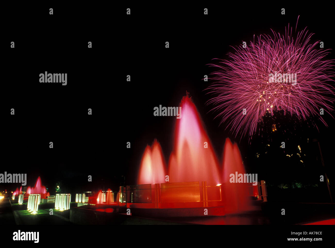 Hull fireworks hi-res stock photography and images - Alamy