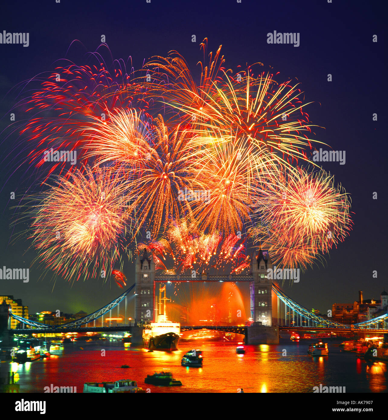 Tower bridge london night fireworks hi-res stock photography and images ...