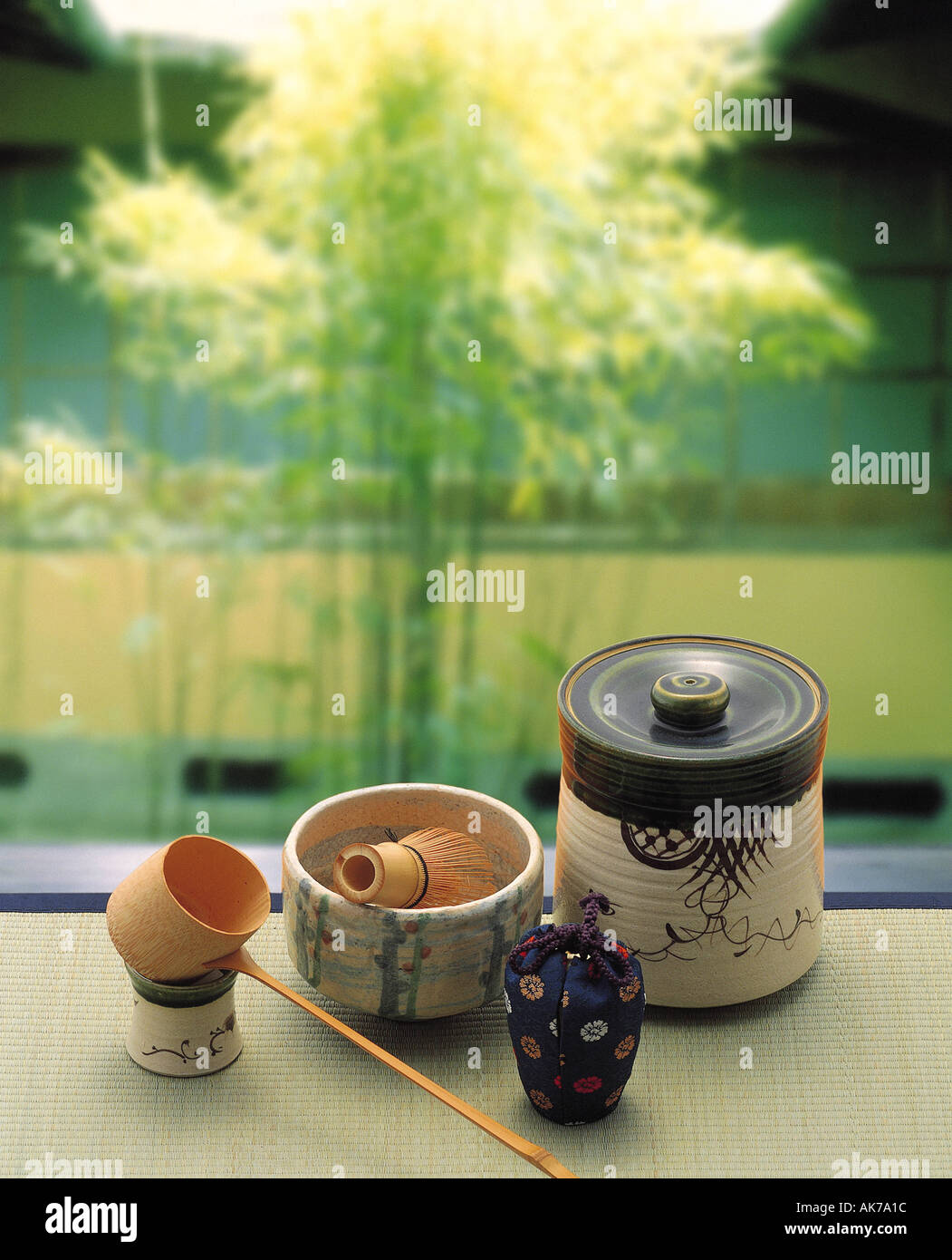 Tea ceremony sets hi-res stock photography and images - Alamy