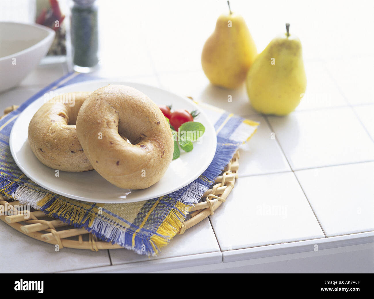 Bagles hi-res stock photography and images - Alamy