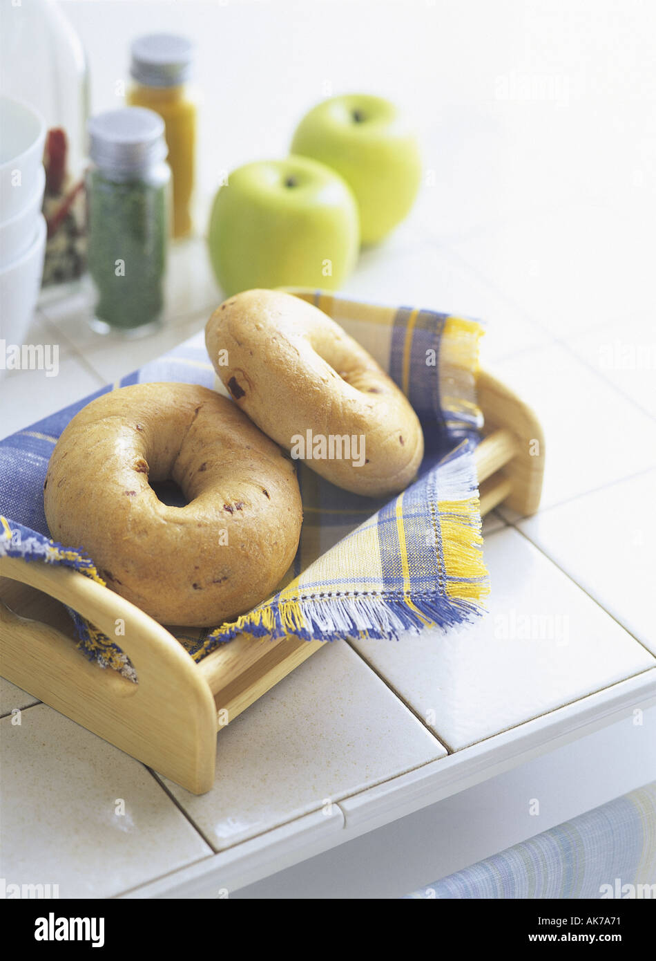 Bagles hi-res stock photography and images - Alamy