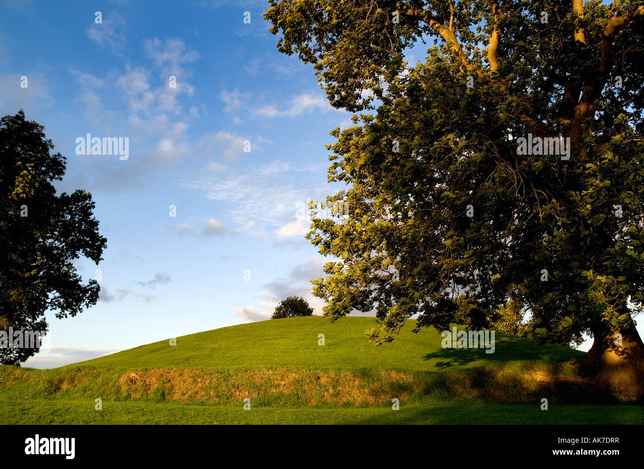 Navan fort hi-res stock photography and images - Alamy