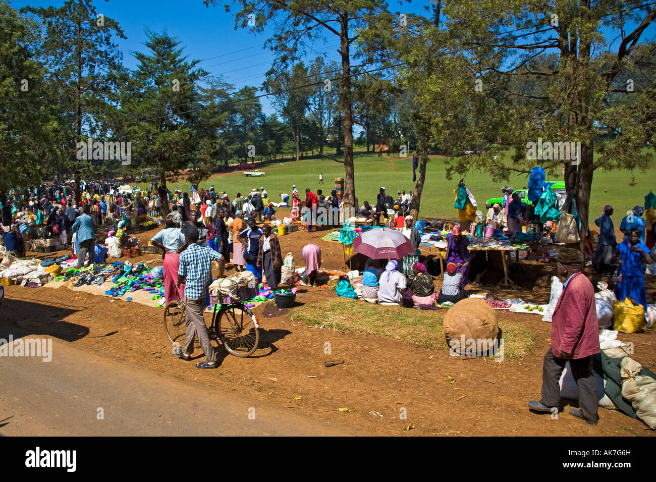 Roadside market kenya hi-res stock photography and images - Alamy