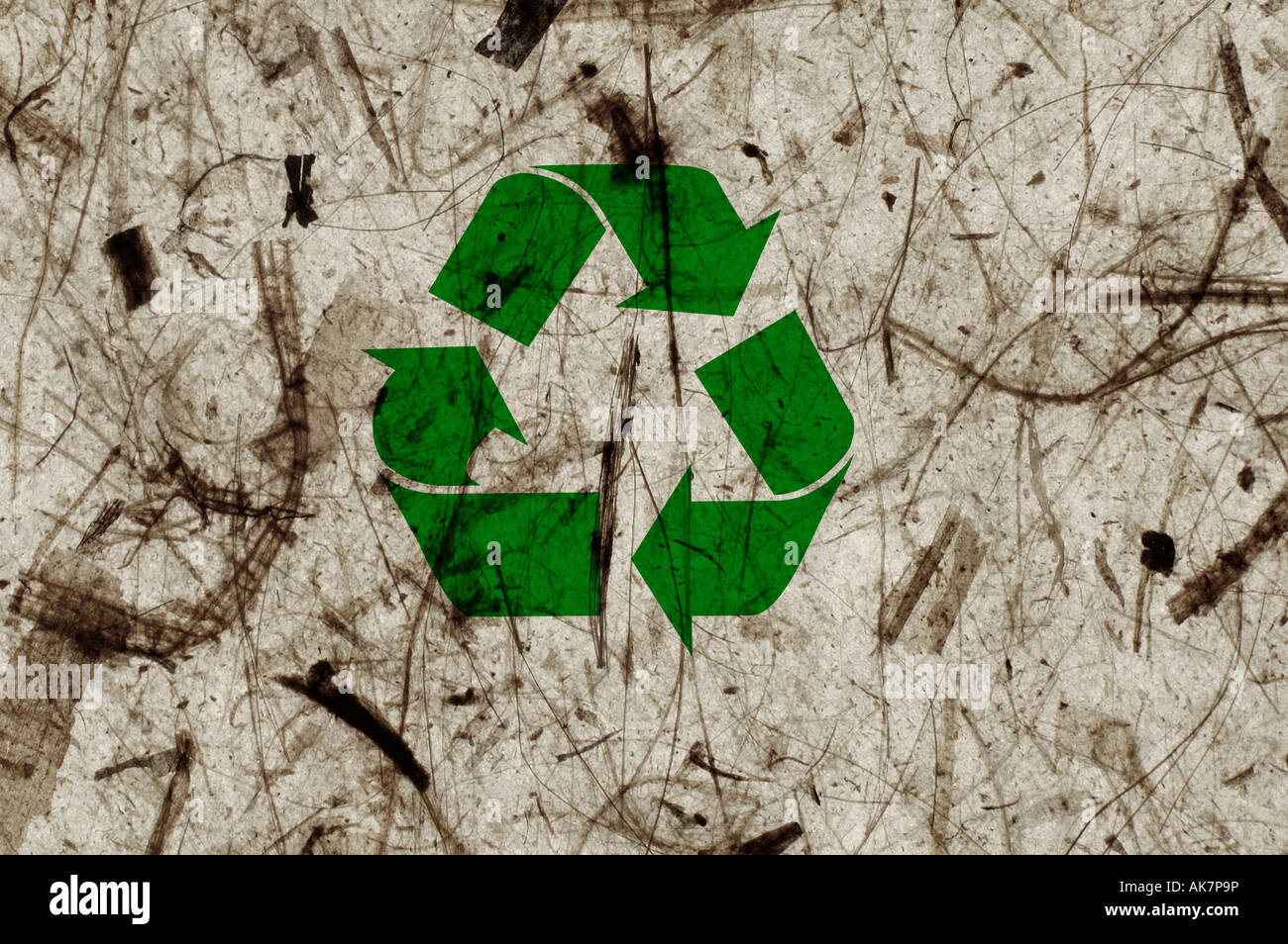 RECYCLE SIGN ON BROWN PAPER TEXTURE BACKGROUND Stock Photo - Alamy