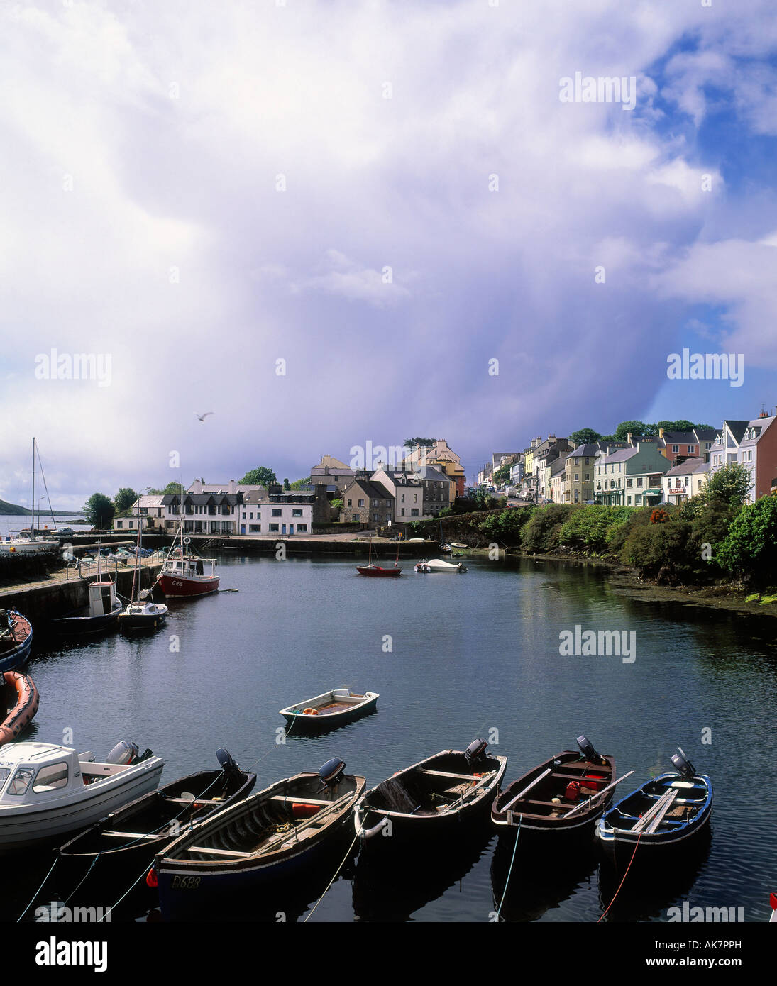 Roundstone Harbour in Connemara, County Galway, Ireland Stock Photo - Alamy