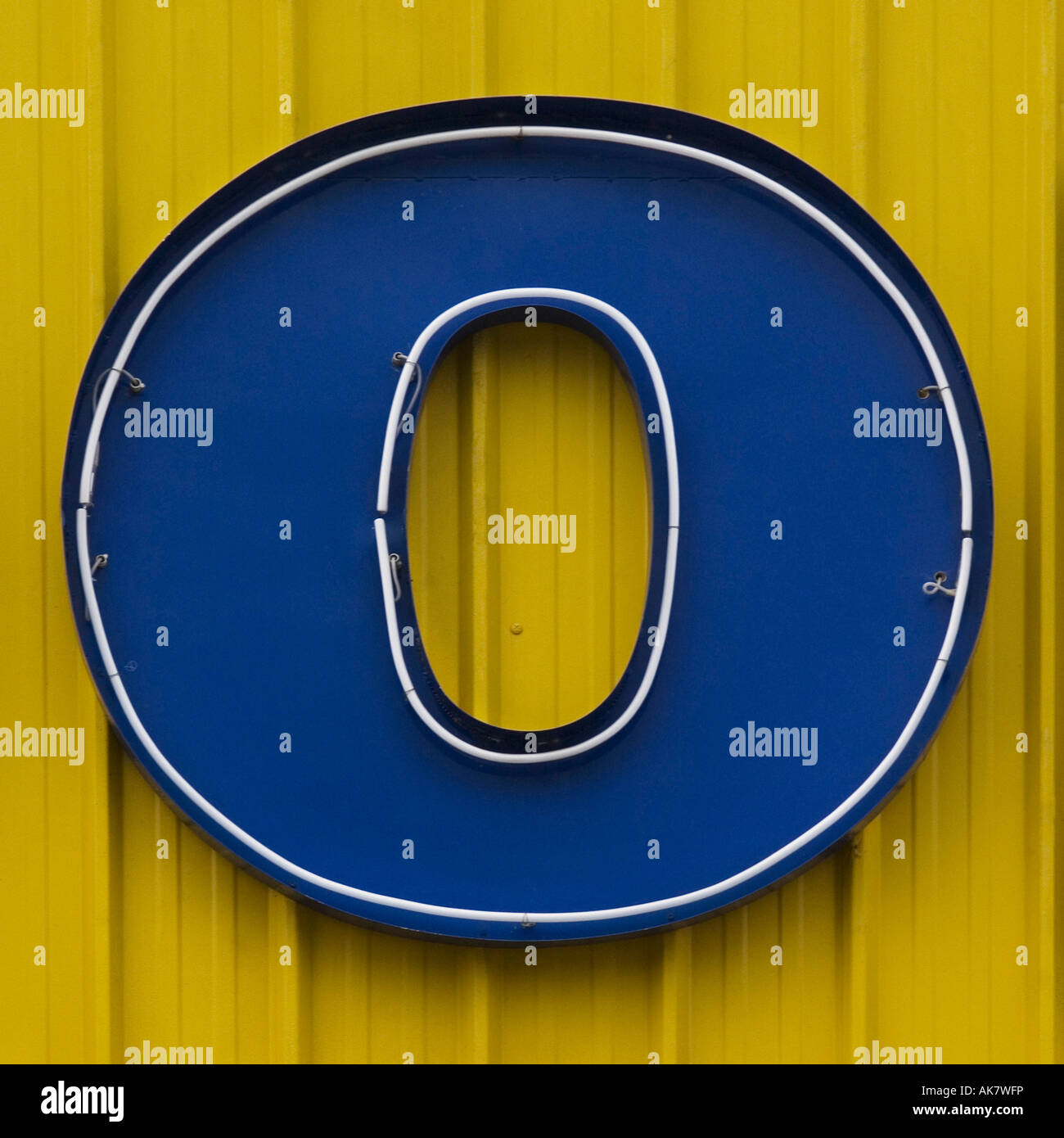 ALPHABET LETTER O ZERO 0 Stock Photo - Alamy
