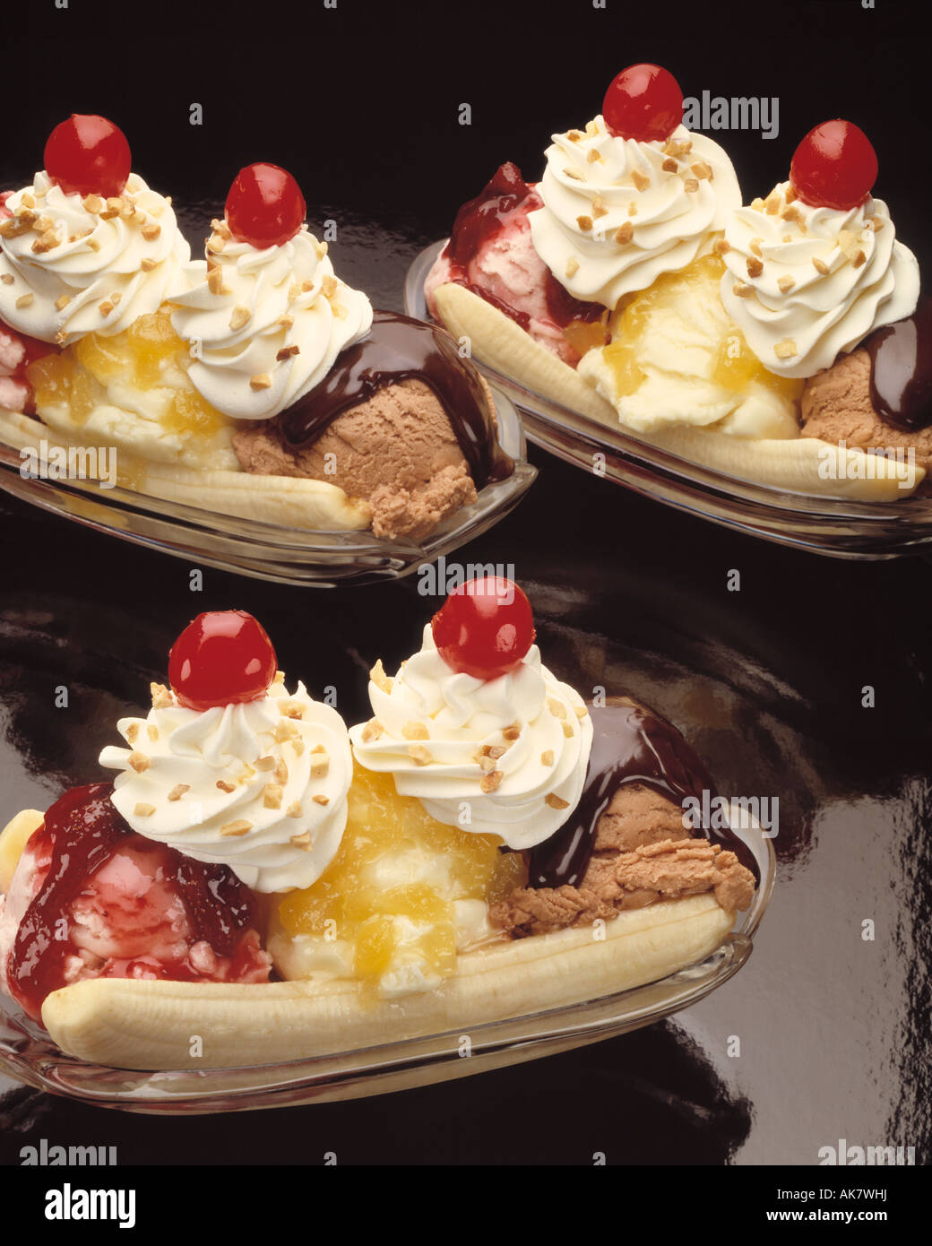 banana split ice cream sundae vanilla chocolate strawberry sauce ...