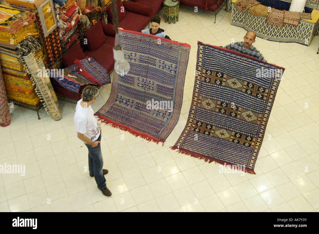 Carpet selling marrakesh hi-res stock photography and images - Alamy