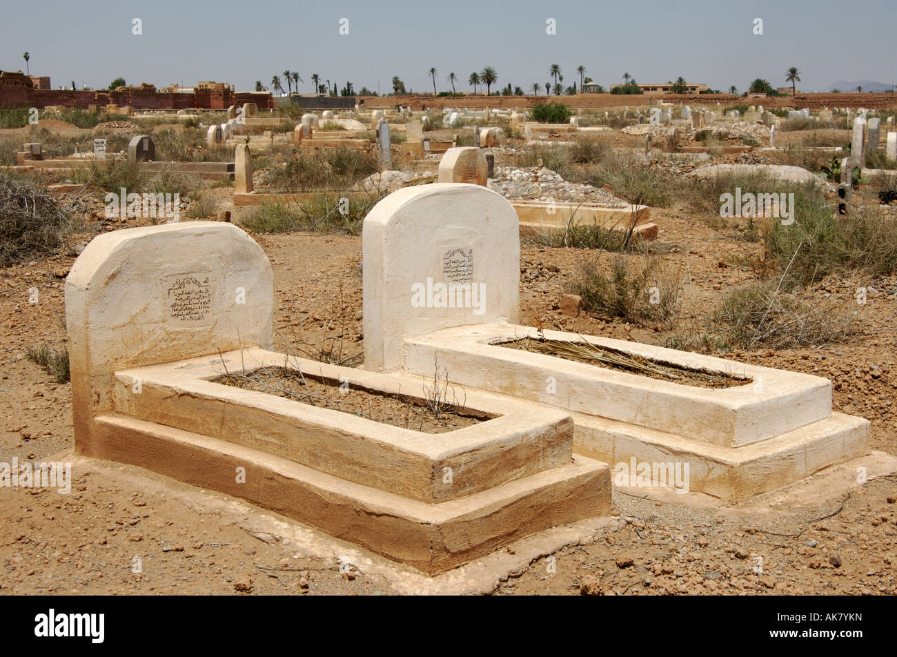 Jewish graveyard Marrakesh Stock Photo - Alamy