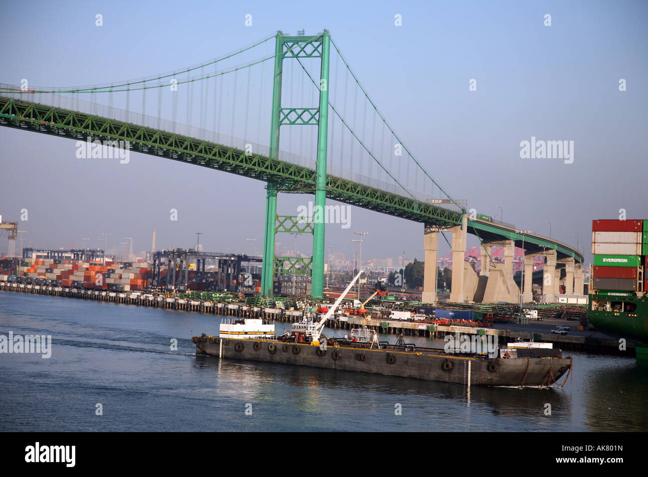 San Pedro California docks Barge ship Stock Photo - Alamy