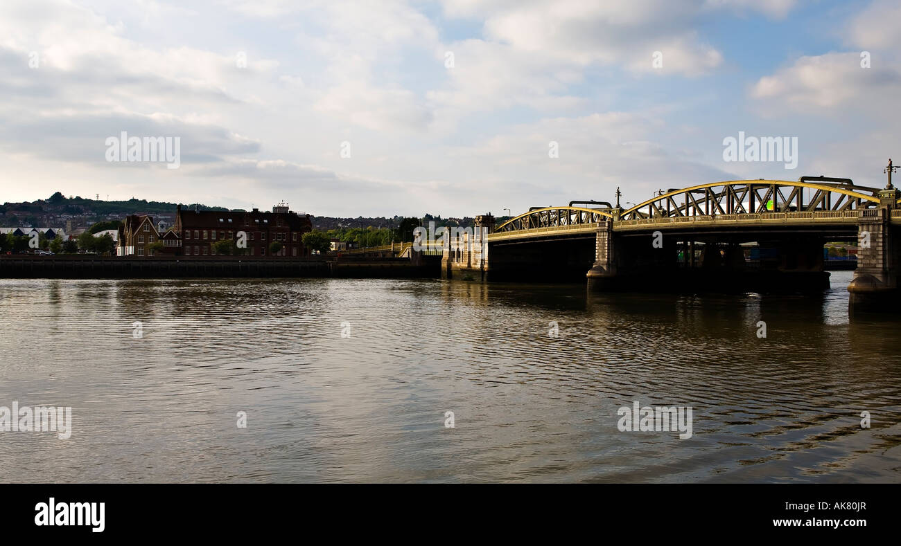 Rochester bridge during summer Stock Photo - Alamy