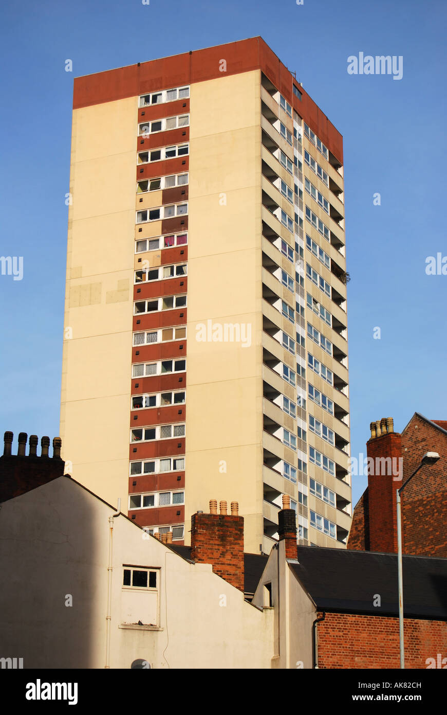 Inner City high-rise apartment building, Downtown, Birmingham, West ...