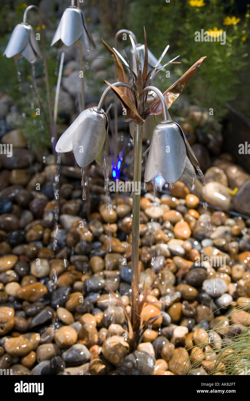 Metal flower water feature hi-res stock photography and images - Alamy
