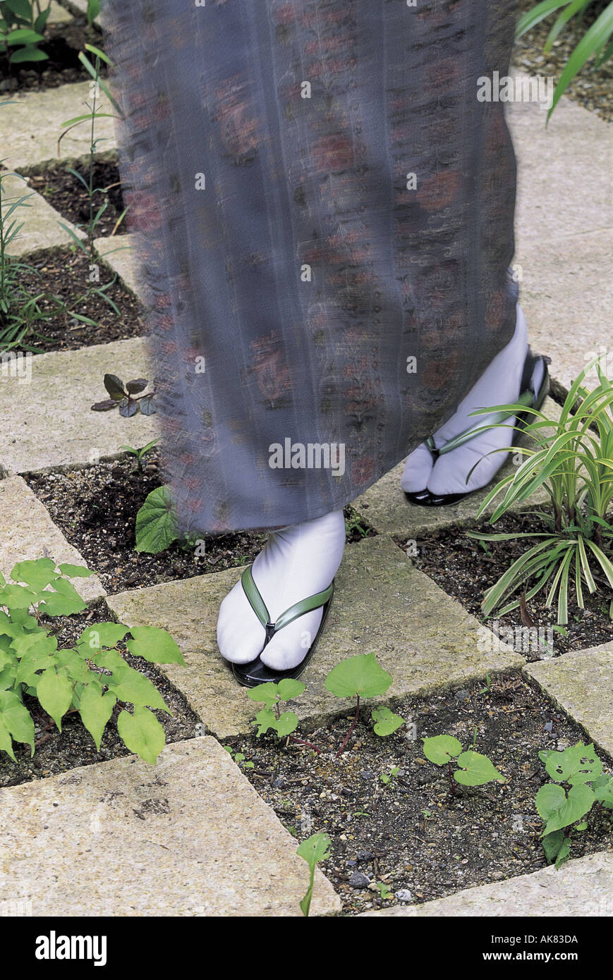 Japan kimono feet hi-res stock photography and images - Alamy