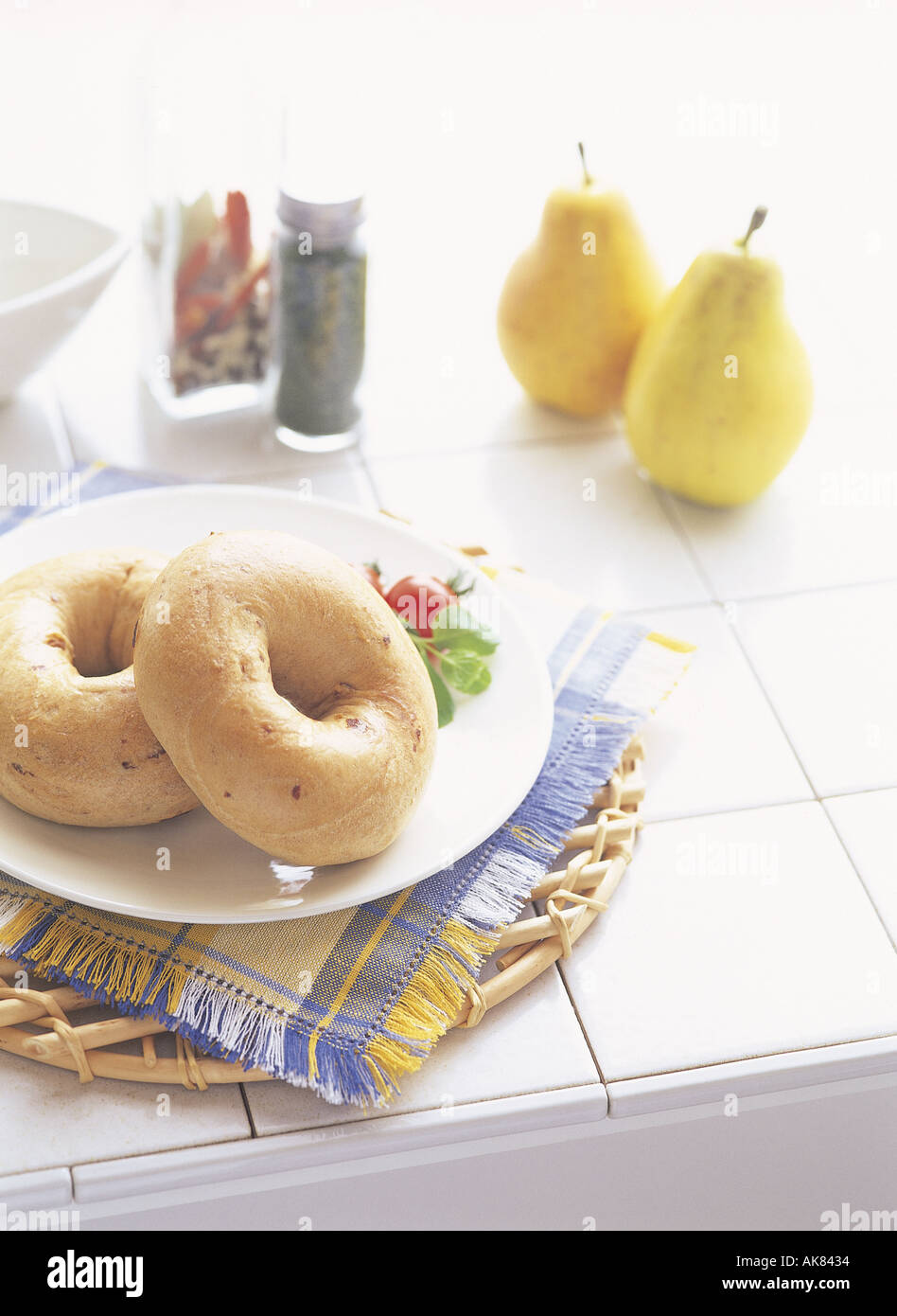 Bagles hi-res stock photography and images - Alamy