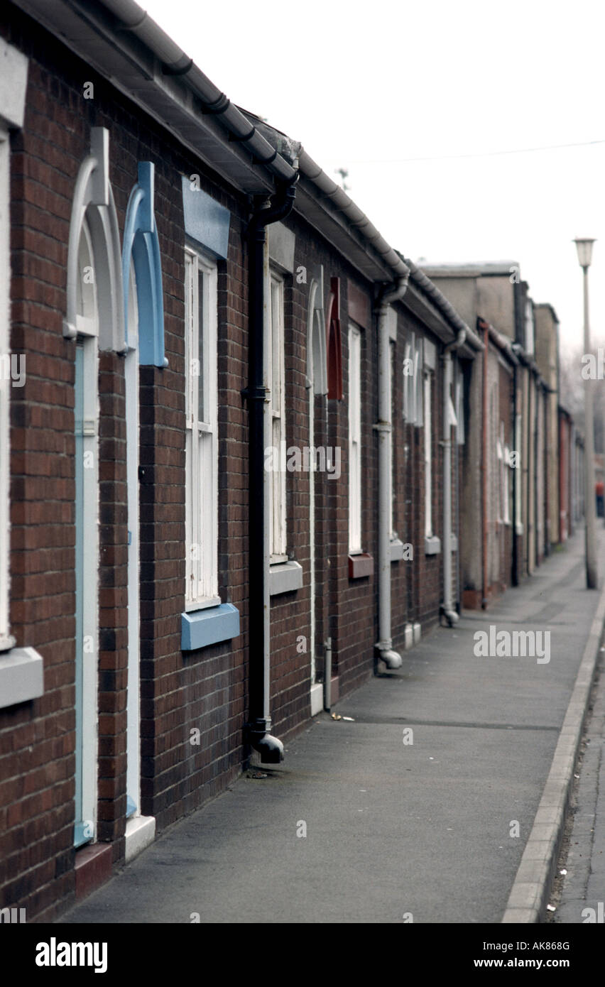Workers housing hi-res stock photography and images - Alamy