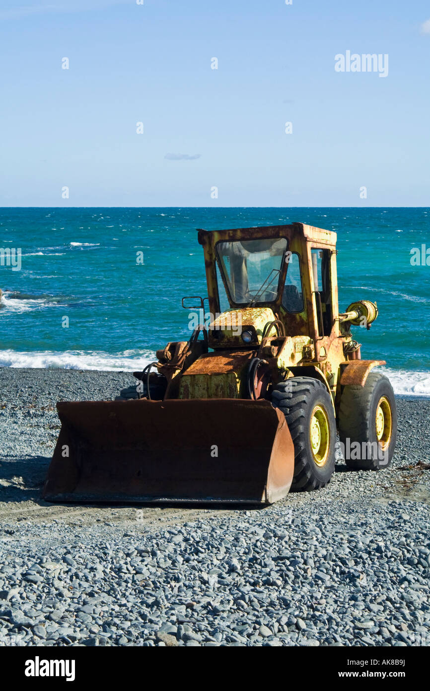 Bulldozer on the beach hi-res stock photography and images - Alamy