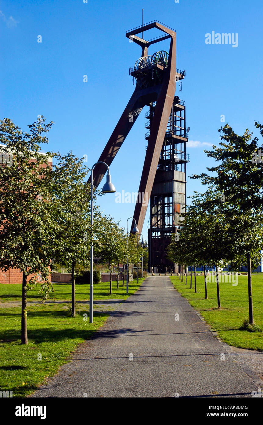 Shaft tower hi-res stock photography and images - Alamy