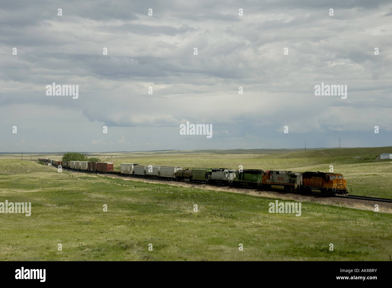 Northern montana railway hi-res stock photography and images - Alamy