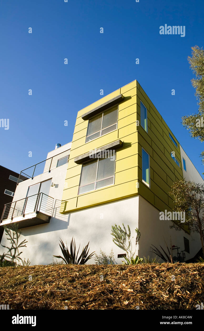 Modern flat exterior hi-res stock photography and images - Alamy